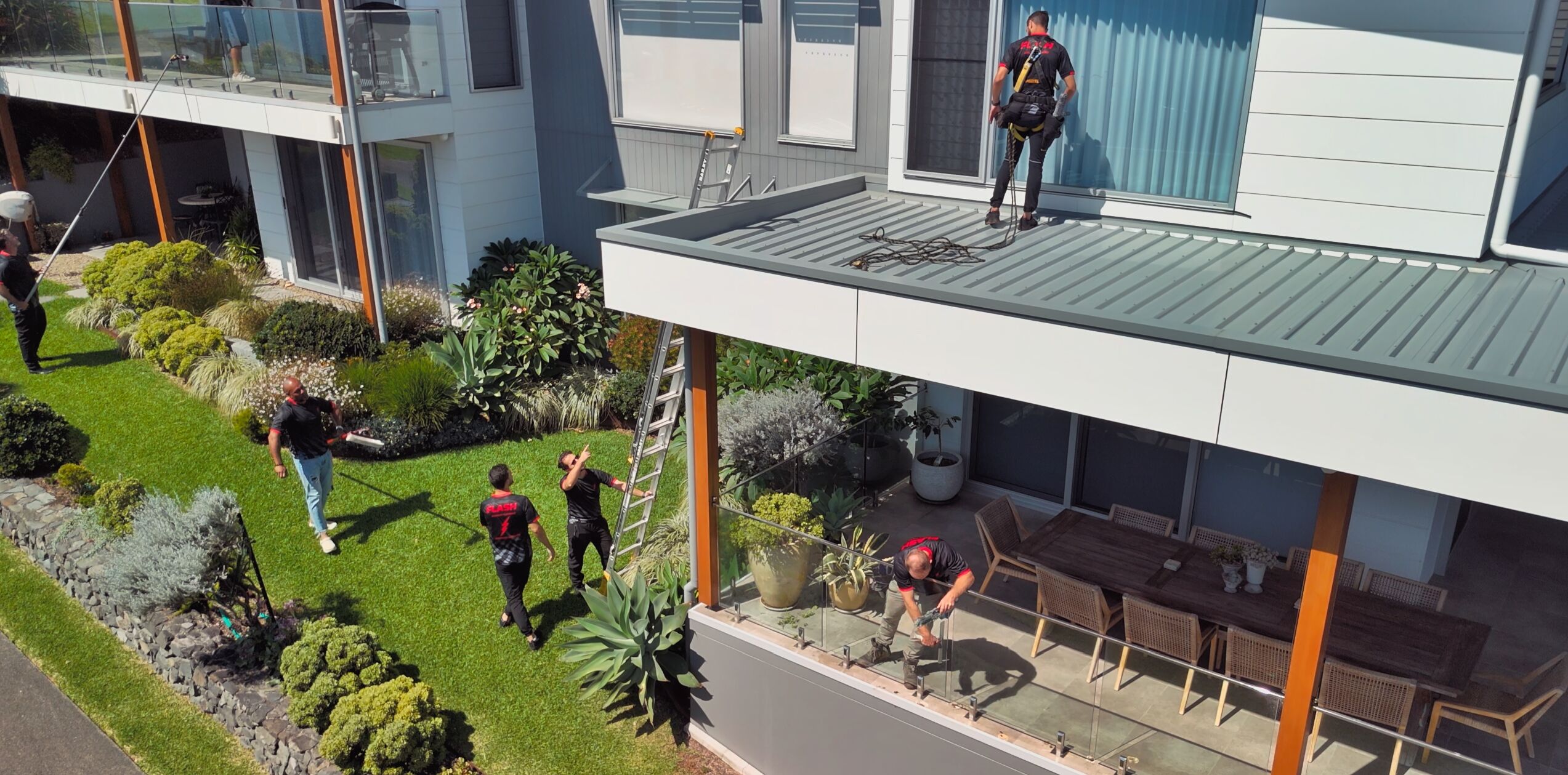 Home | Flash Window Cleaning